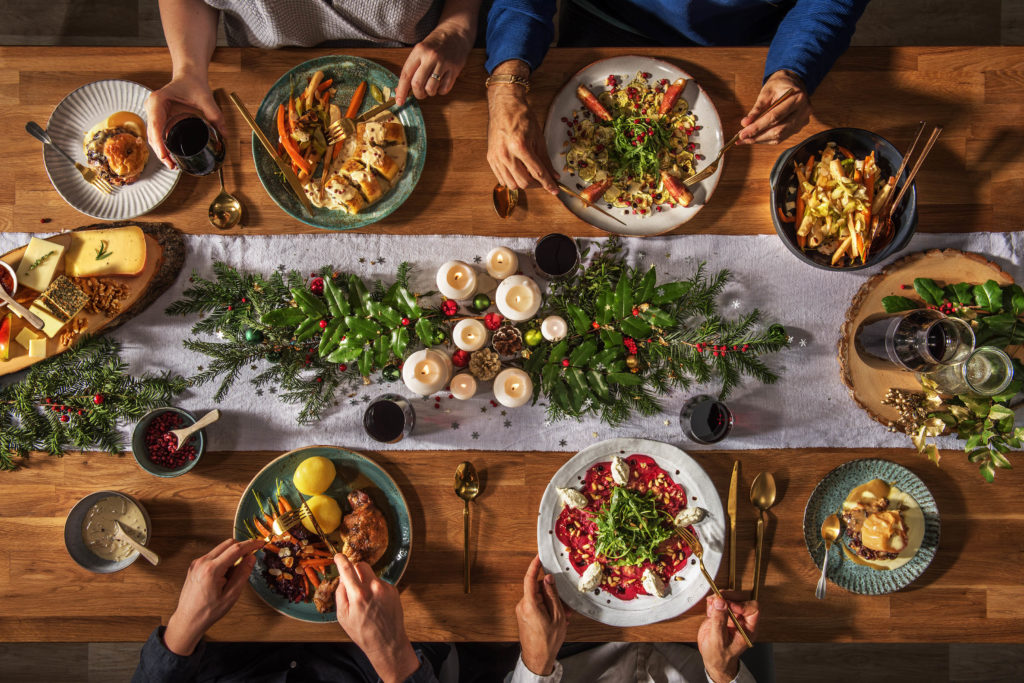 How to Host the Perfect Holiday Dinner | HelloFresh Magazine