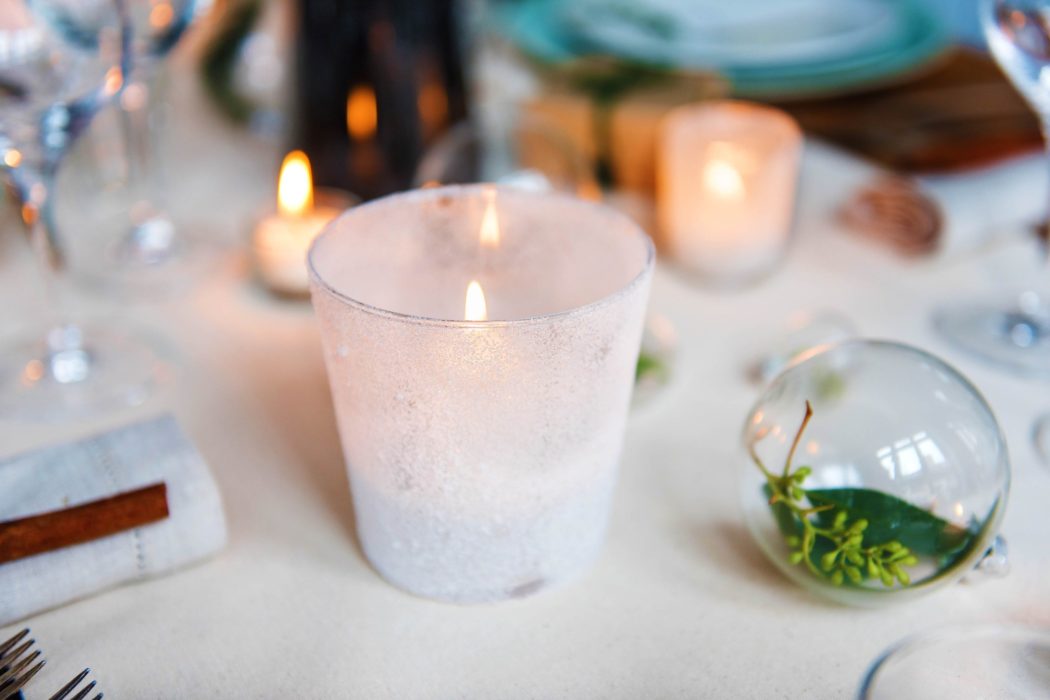 6 Simple Holiday Table Decorating Ideas